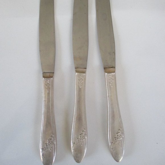 Oneida | Dining | 3 Table Knives Queen Bess 946 Tudor Plate Vintage ...